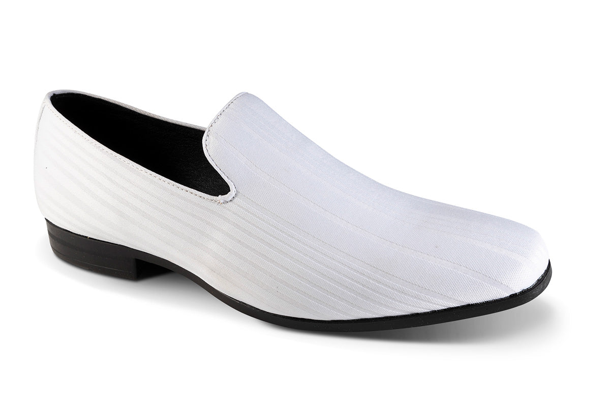 Mocassin blanc à motif vertical | Suits Outlets Men's Fashion